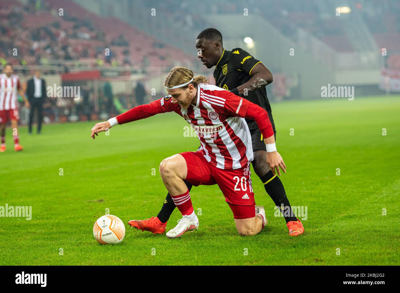 Josh bowler olympiacos hi-res stock photography and images - Alamy