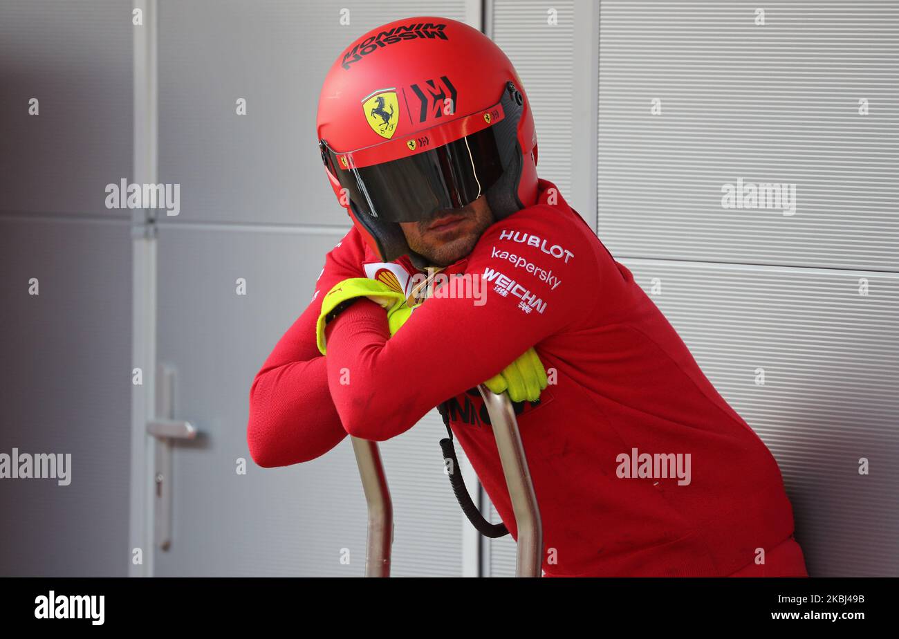 Ferrari mechanic hi-res stock photography and images - Alamy