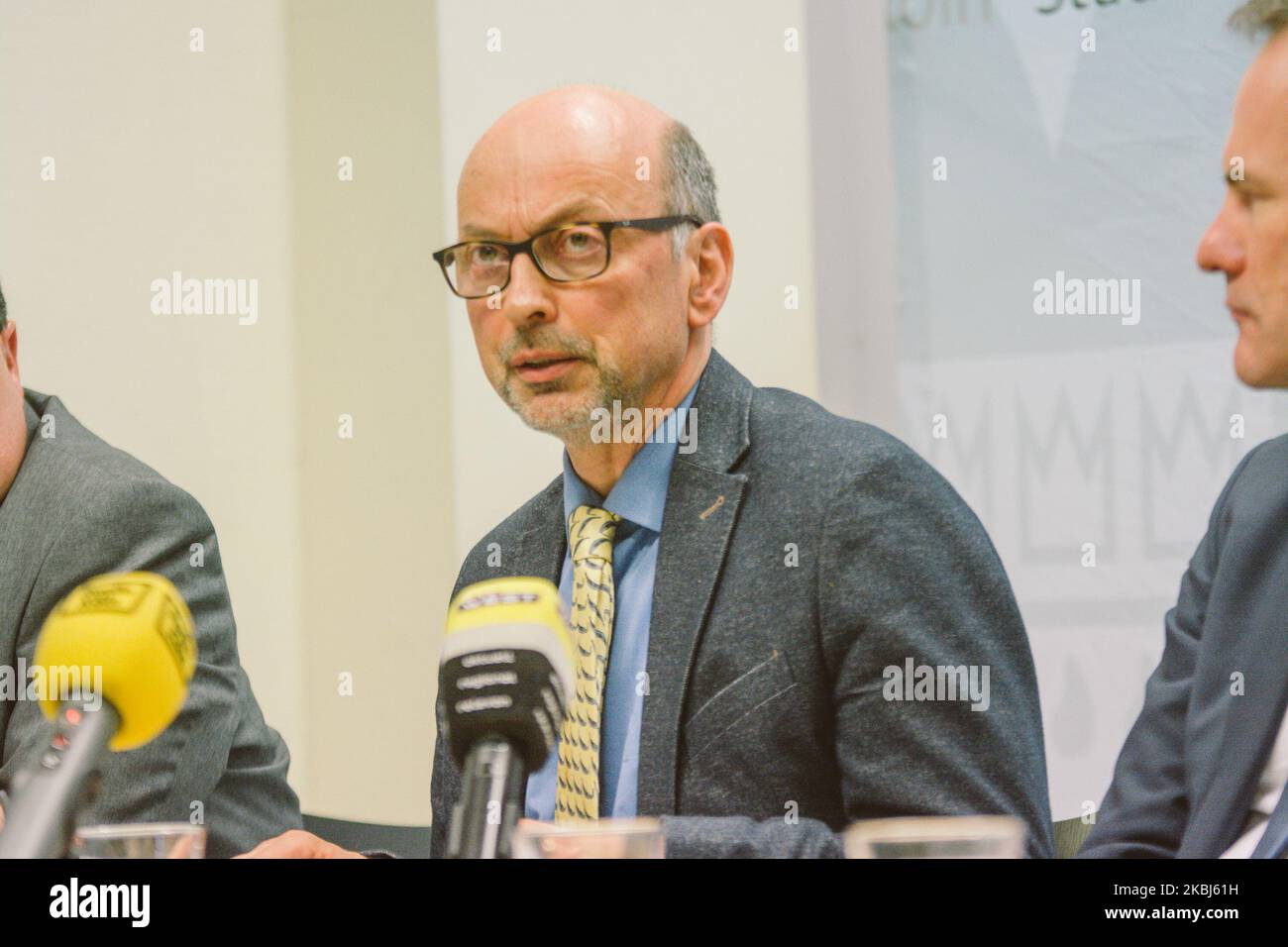 the head of the municipal health department, Dr. Johannes Niessen ...