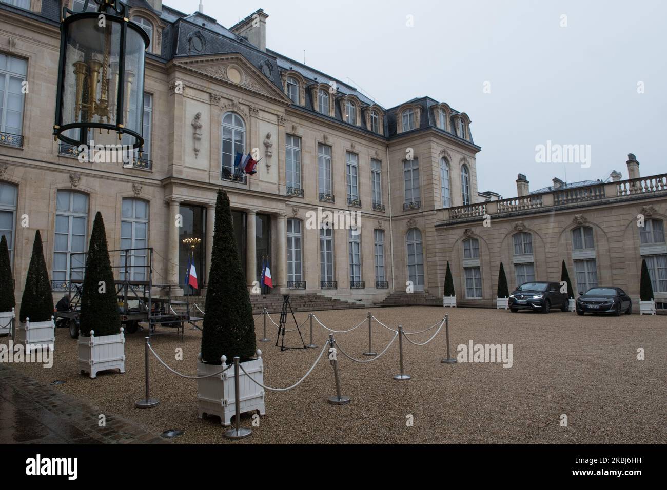 Elysee palace building hi-res stock photography and images - Alamy