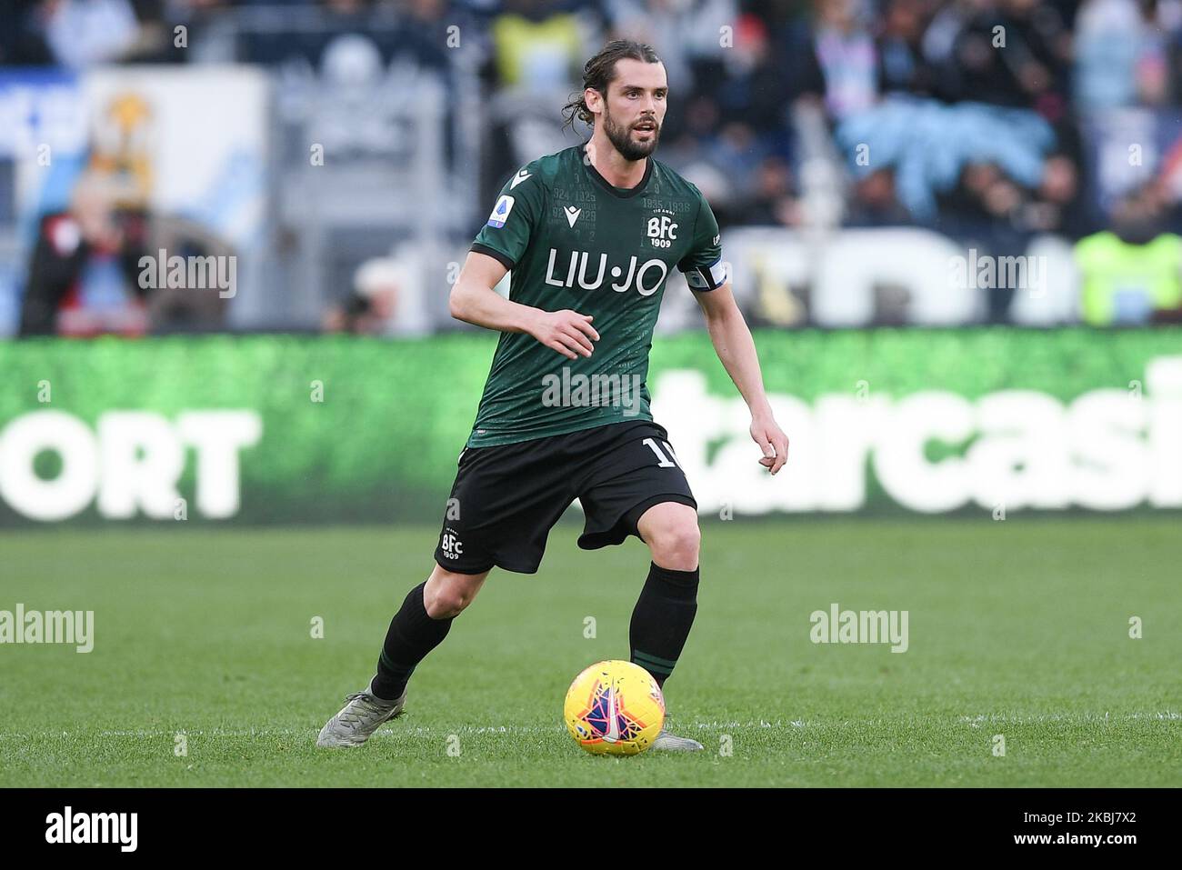 Andrea Poli of Bologna during the Serie A match between Lazio and ...