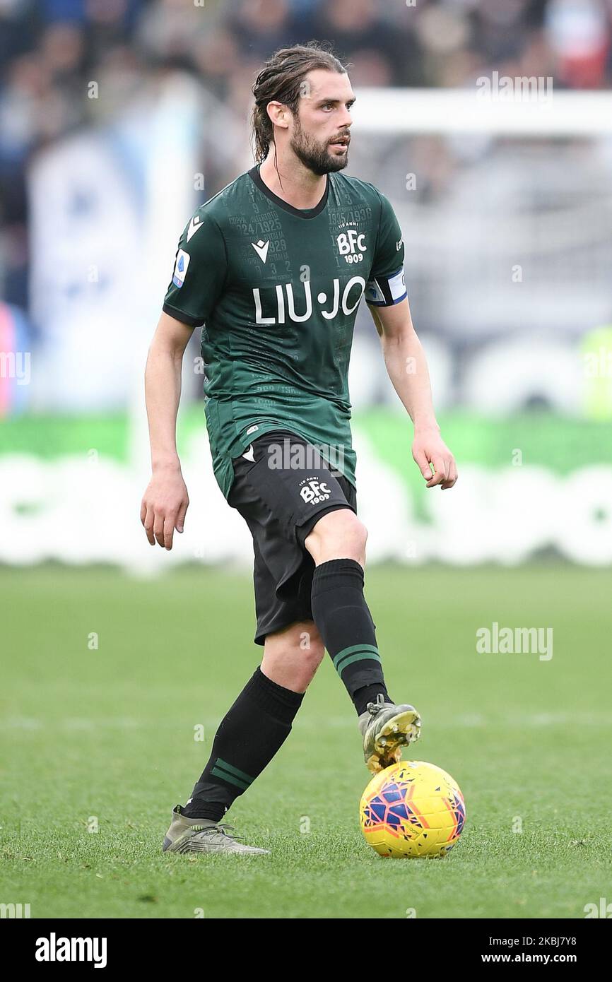 Andrea Poli of Bologna during the Serie A match between Lazio and ...
