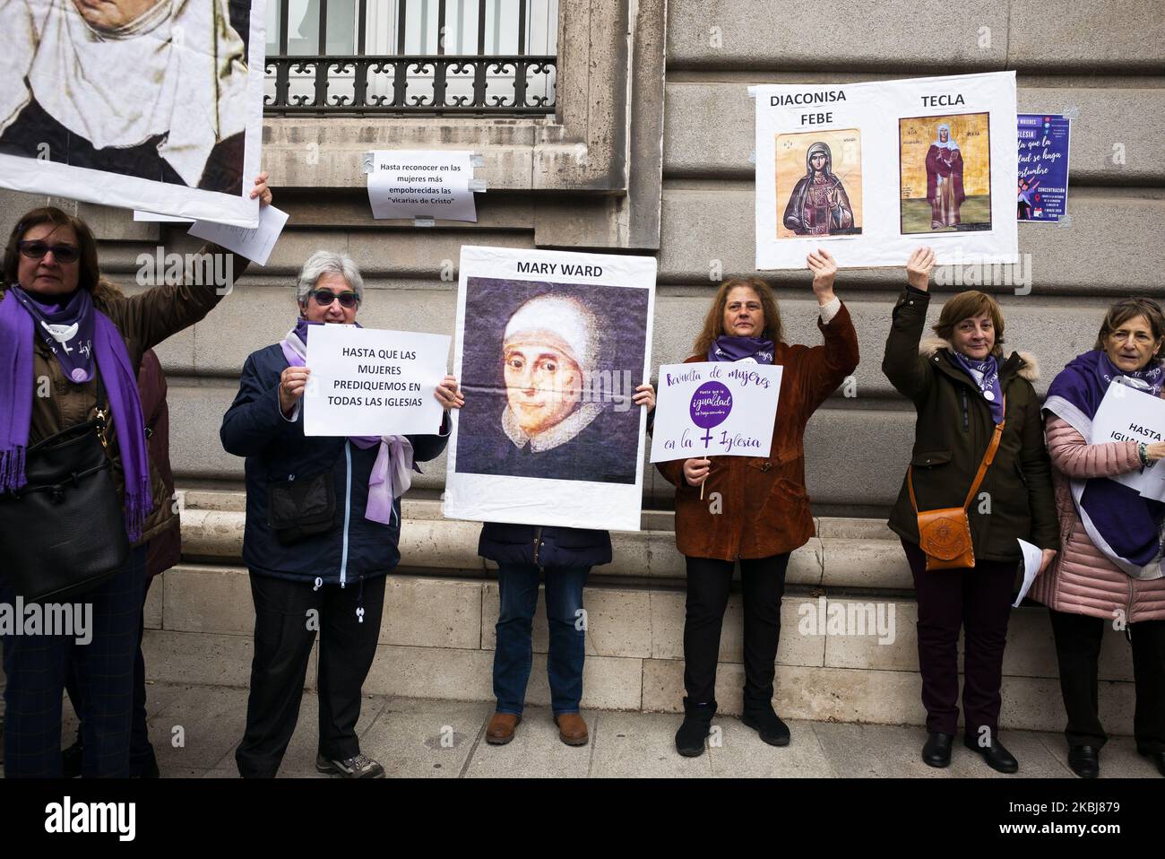 Women participate in a demonstration for the struggle for equality ...