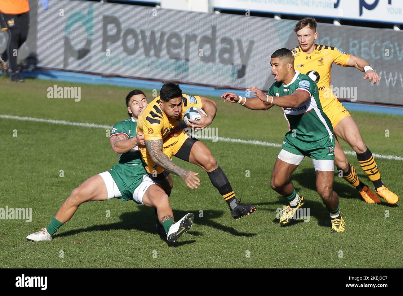 Motu Matu'u of London Irish tackling Malakai Fekitoa of Wasps Rugby ...