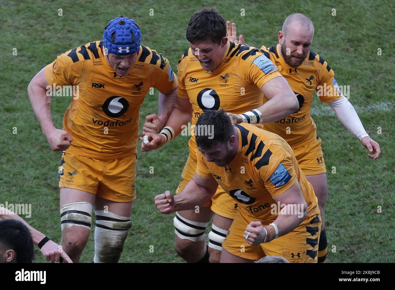 Jack Willis of Wasps Rugby and Dan Robson of Wasps Rugby celebrate a ...