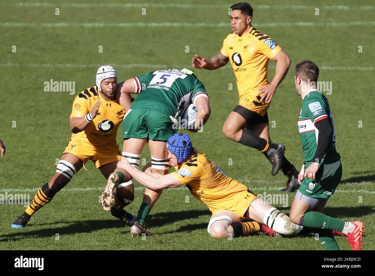 Adam Coleman of London Irish getting tackled by Thibaud Flament of ...