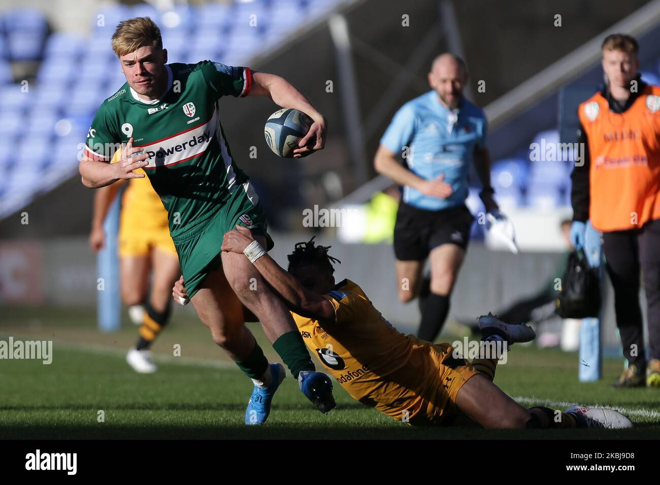 Marcus Watson of Wasps Rugby tackling Ollie Hassell Collins of London ...