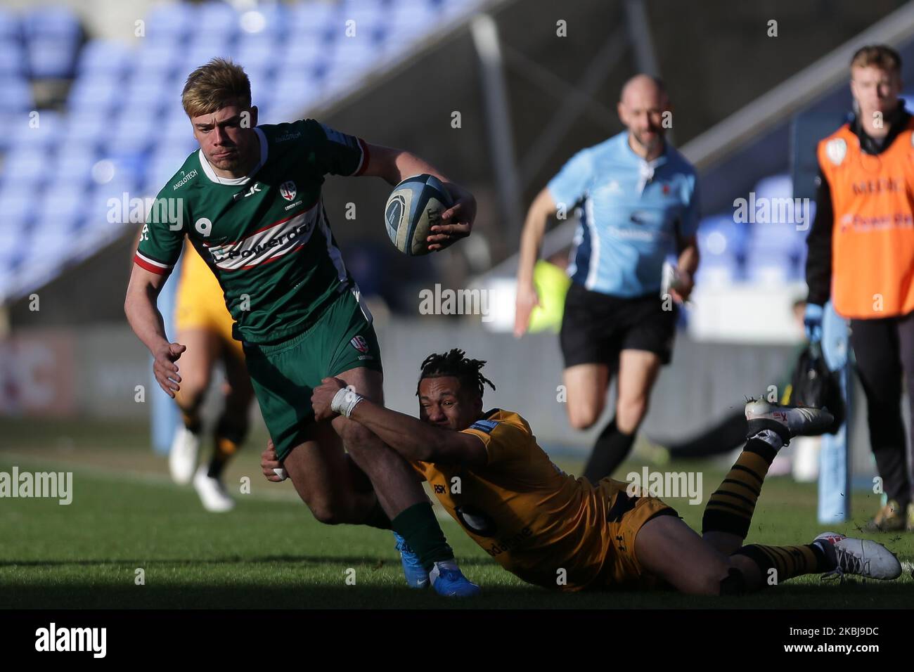 Marcus Watson of Wasps Rugby tackling Ollie Hassell Collins of London ...