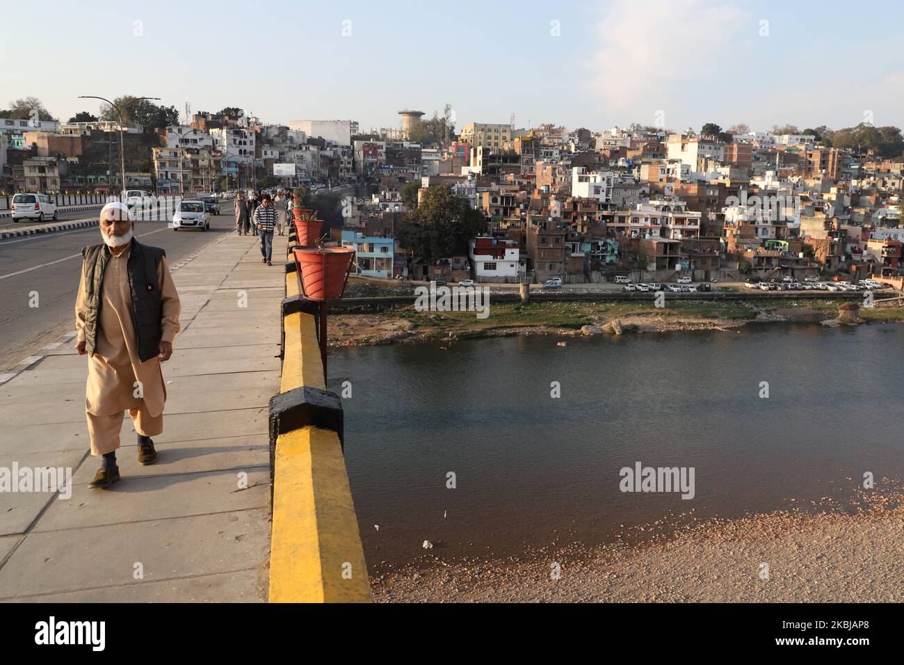 Tawi bridge hi-res stock photography and images - Alamy