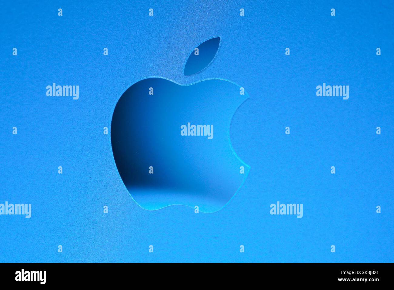 Show on iphone 11 hi-res stock photography and images - Alamy