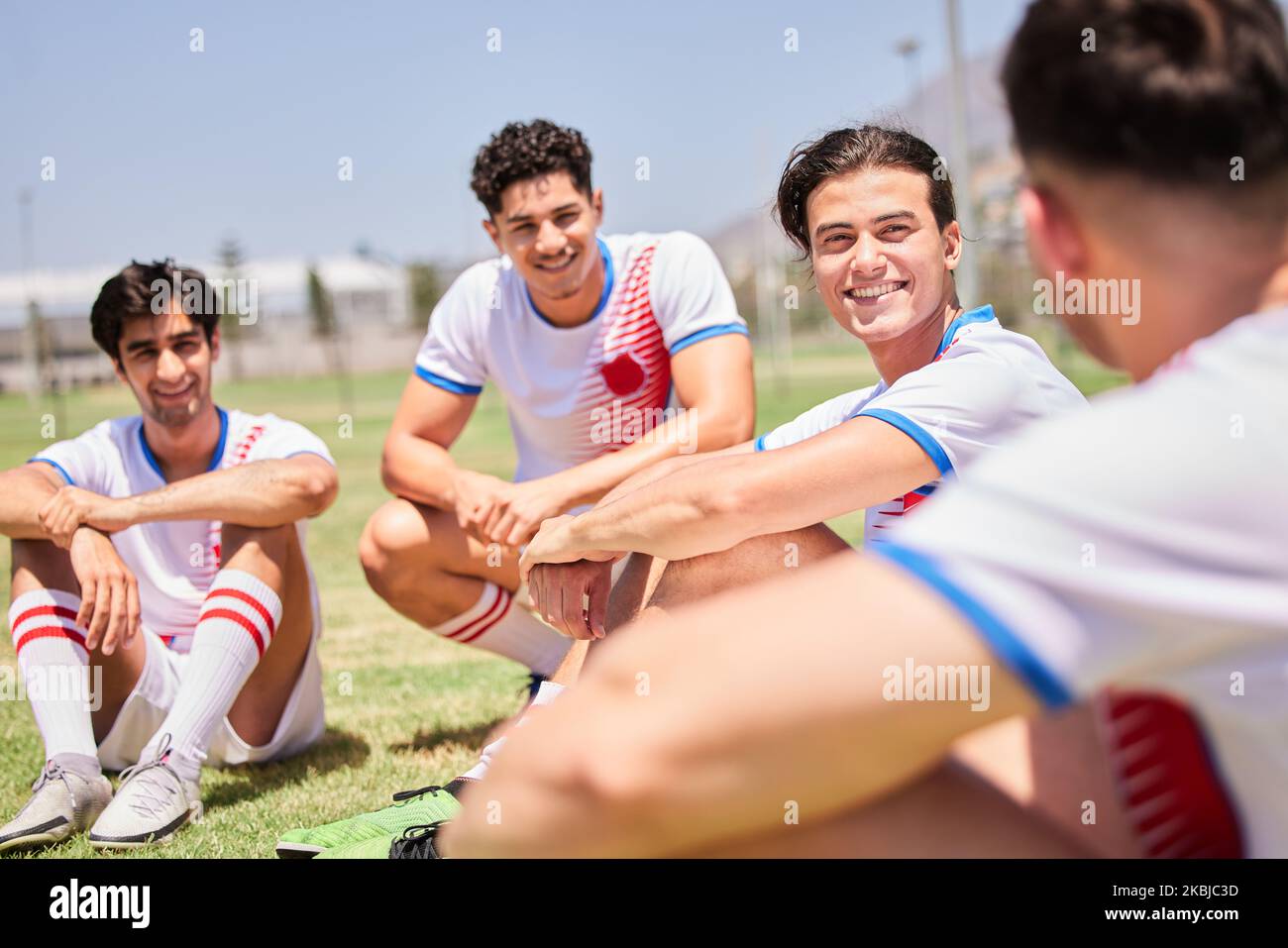 Youth sports players talking hi-res stock photography and images - Alamy