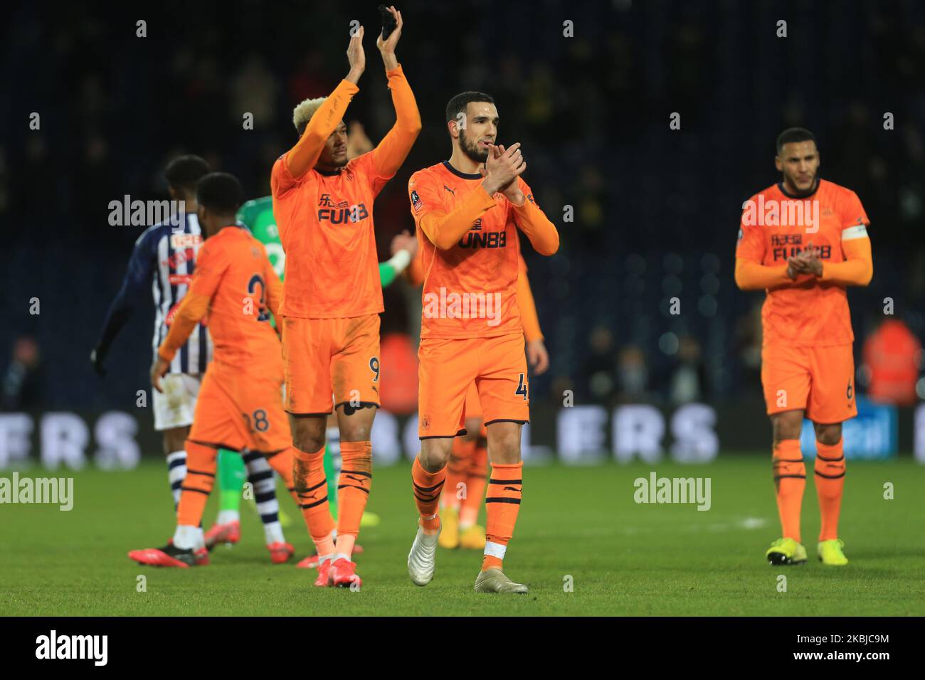 Newcastle united squad soccer match hi-res stock photography and images ...