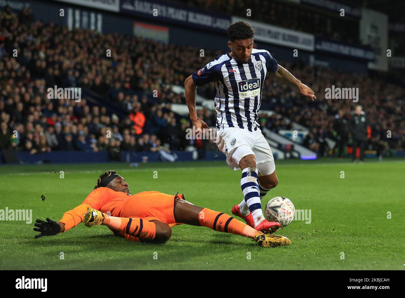 Allan Saint-Maximin of Newcastle United and Darnell Furlong of West ...
