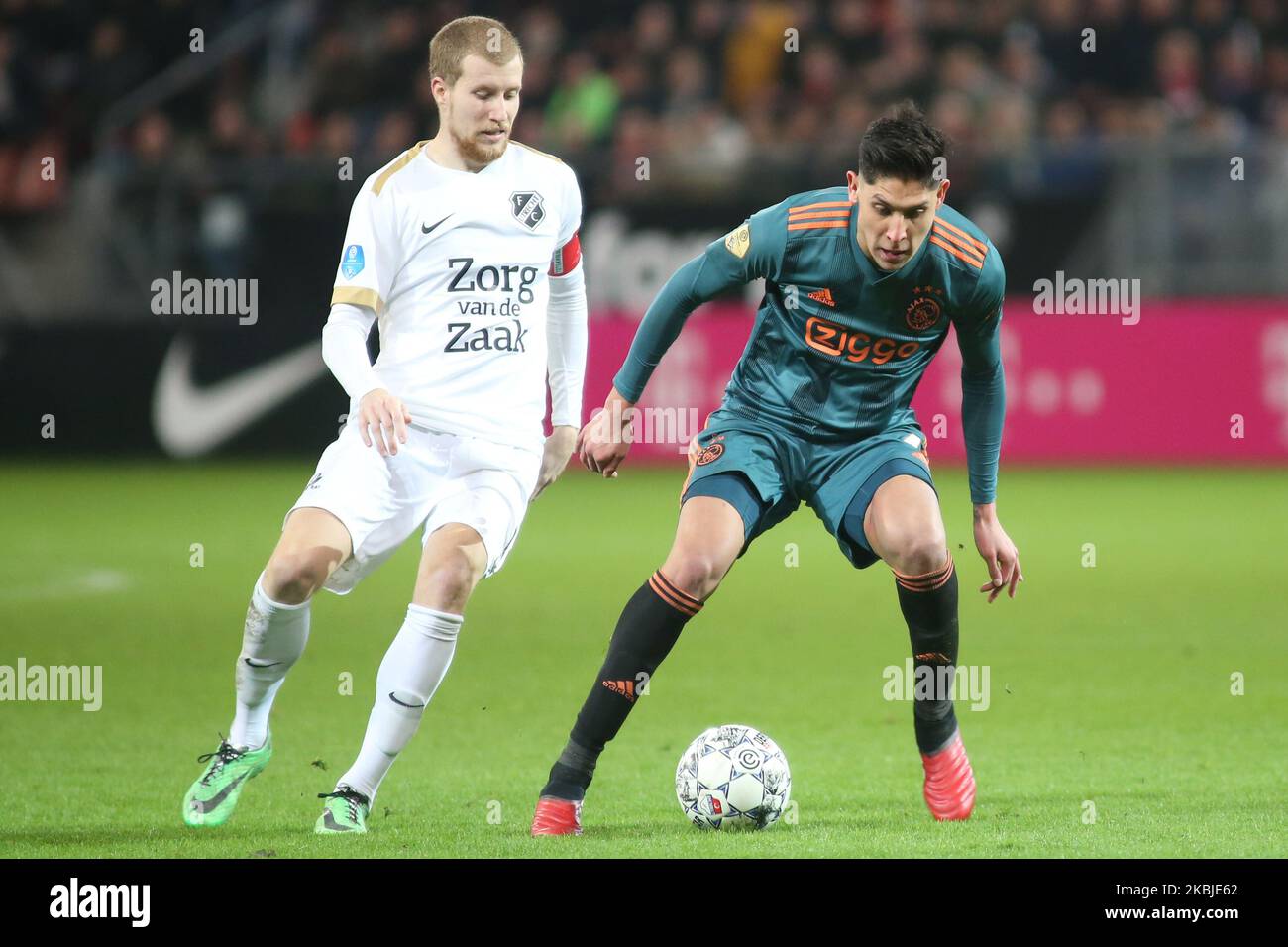 4 edson alvarez hi-res stock photography and images - Alamy