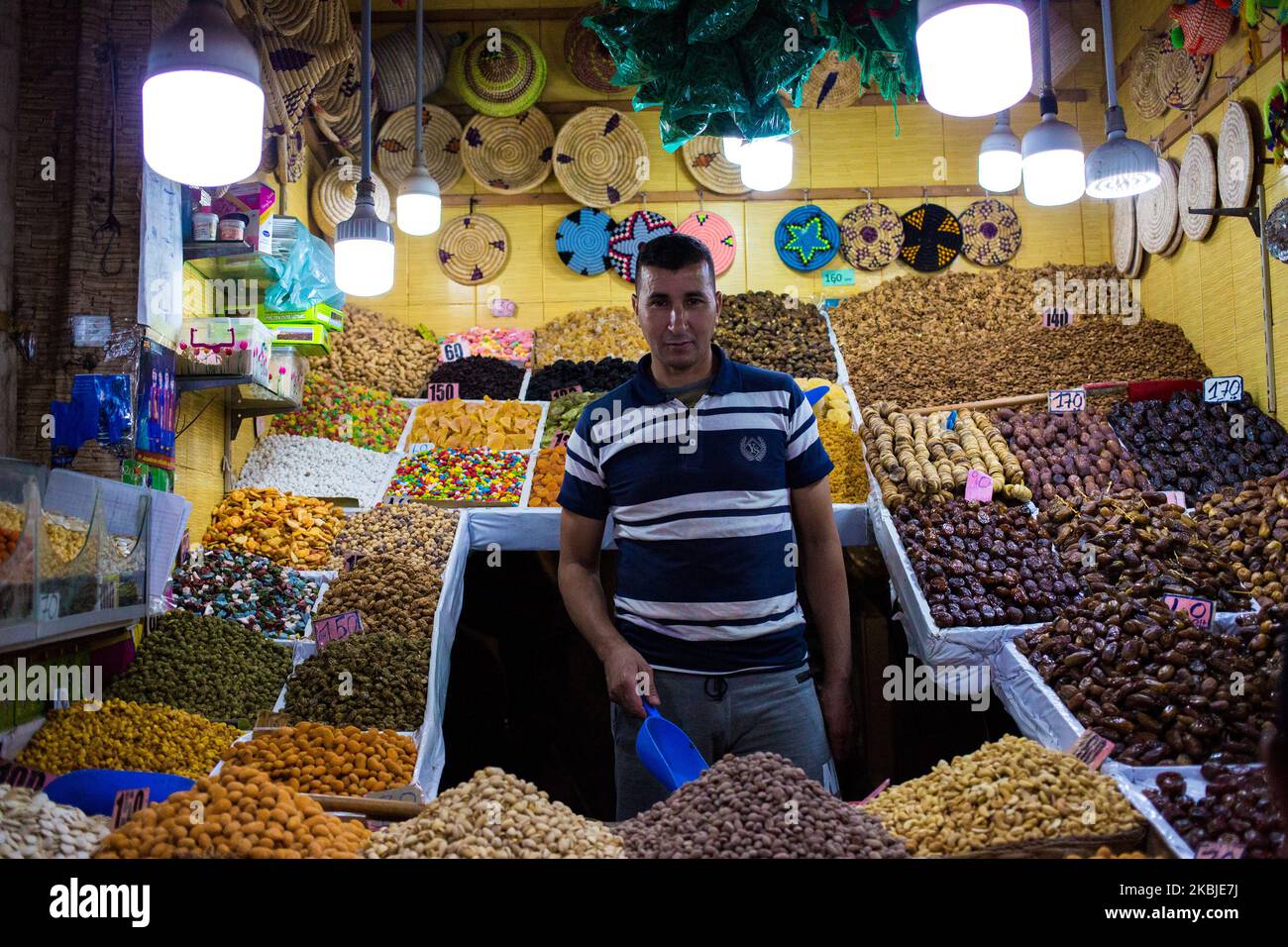 Fruits secs maroc hi-res stock photography and images - Alamy