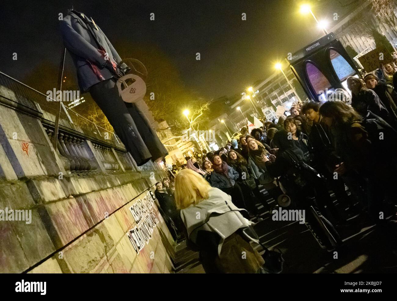 Cisgender men hi-res stock photography and images - Alamy