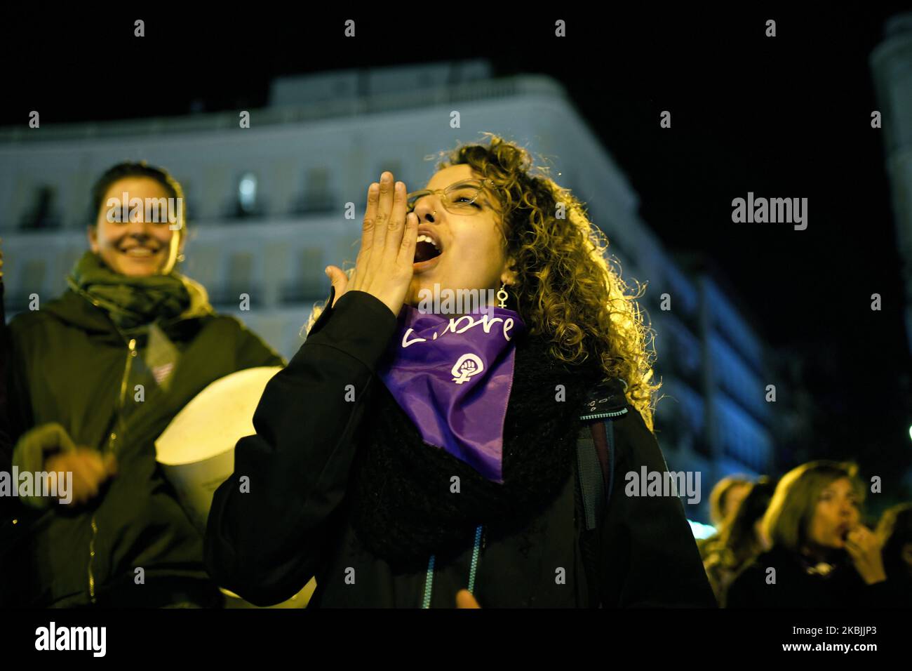 Women bang pots and pans shouting angry slogans during the cacerolada ...