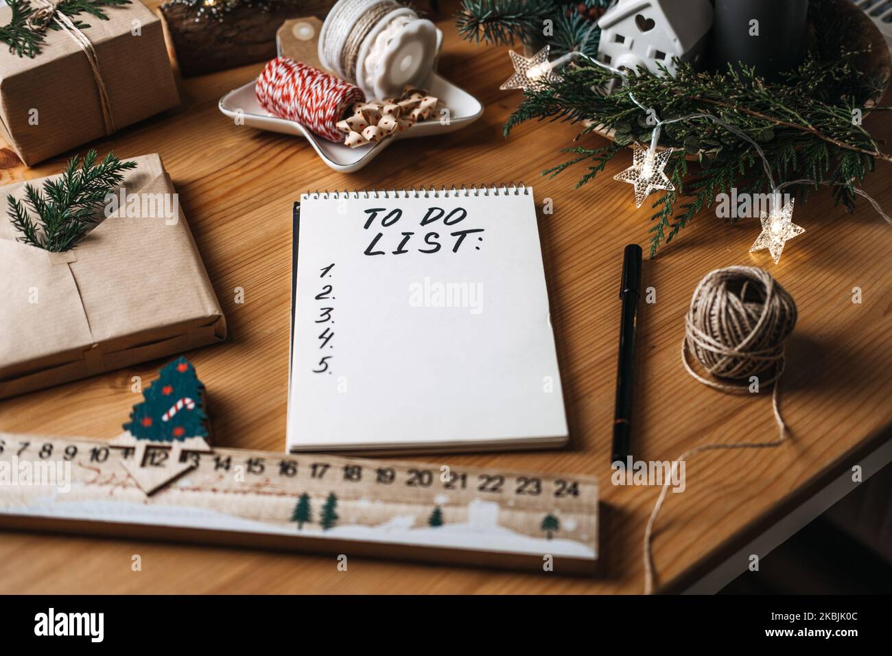 Christmas to do list, countdown to Xmas checklist. Tasks you need to do ...