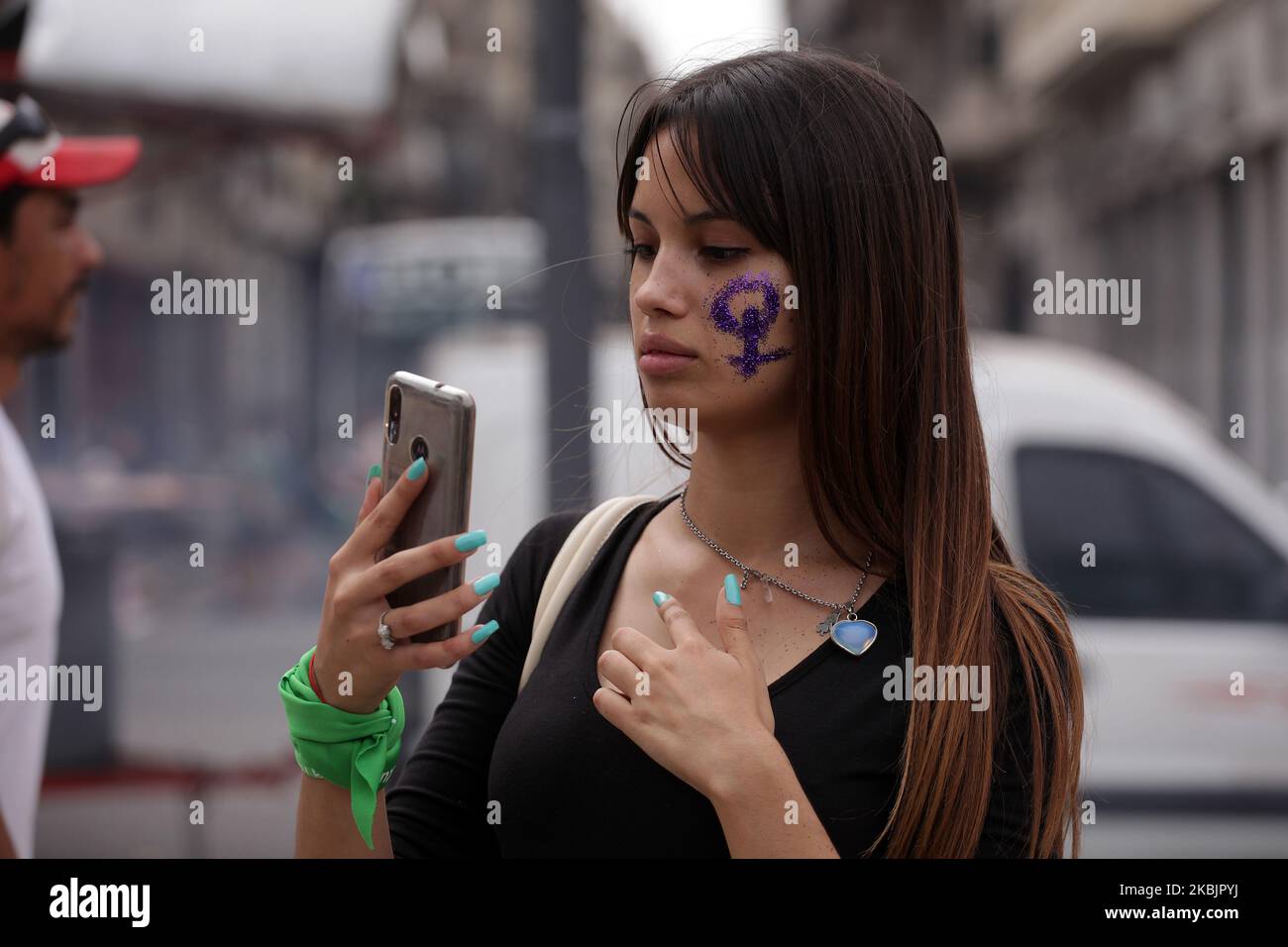 Symbol of womanhood hi-res stock photography and images - Alamy