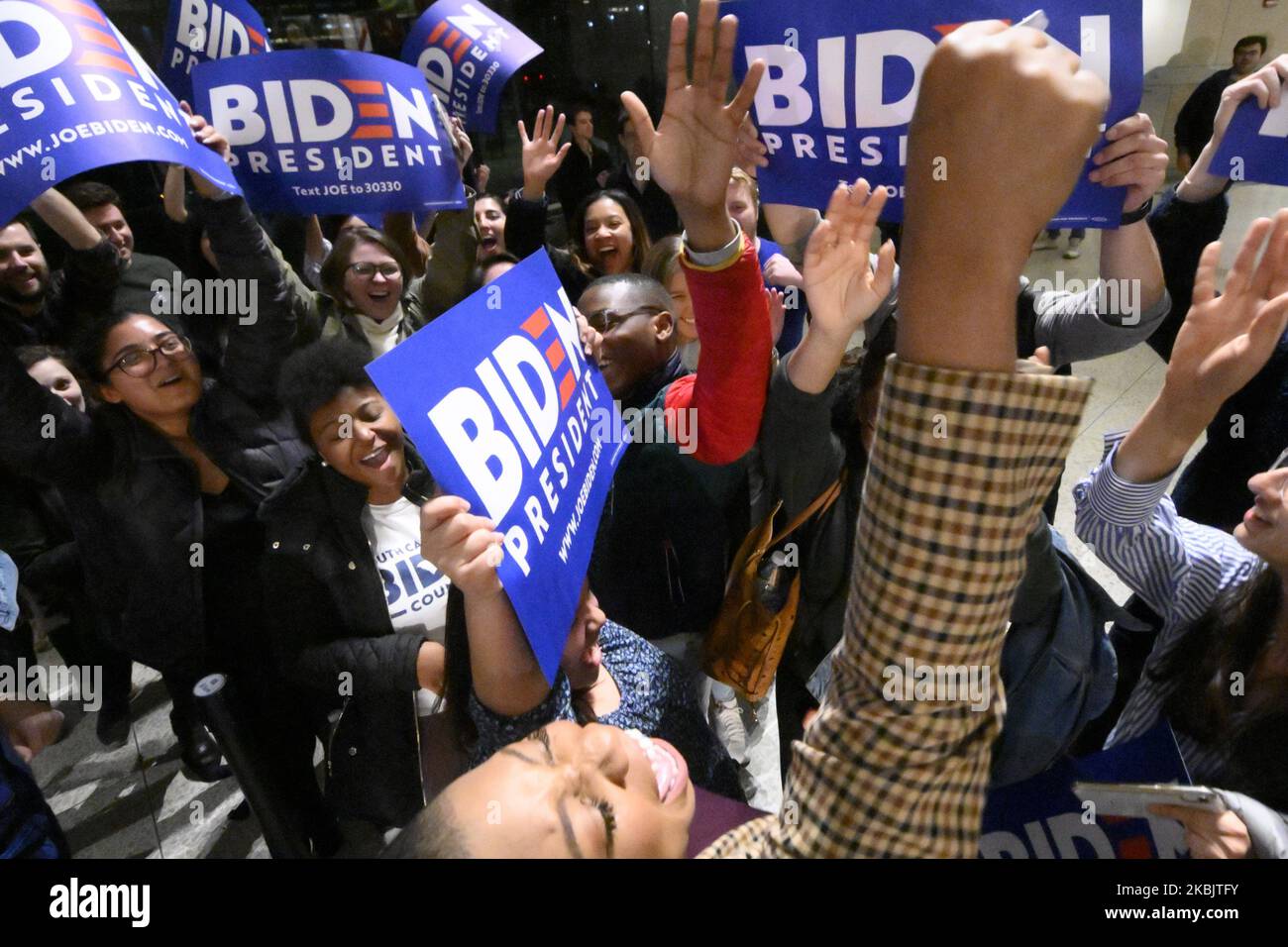 Joe biden campaign staff 2020 hi-res stock photography and images - Alamy