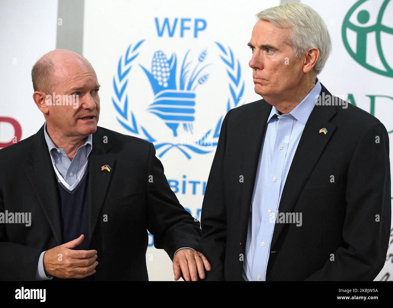 KYIV, UKRAINE - NOVEMBER 03, 2022 - US Senators Christopher Coons (L ...