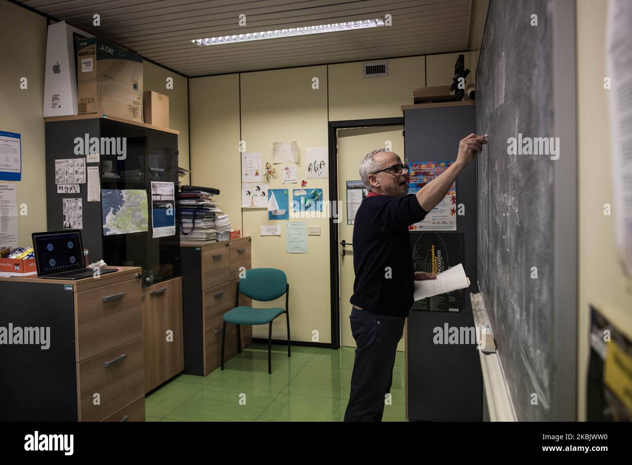 Professor activities hi-res stock photography and images - Alamy