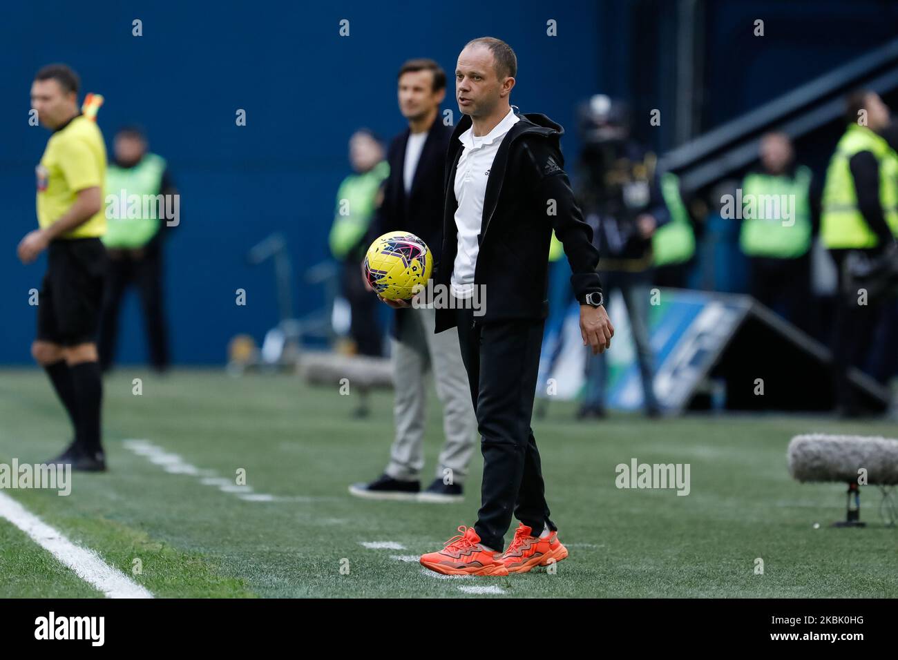 Ural head coach hi-res stock photography and images - Alamy