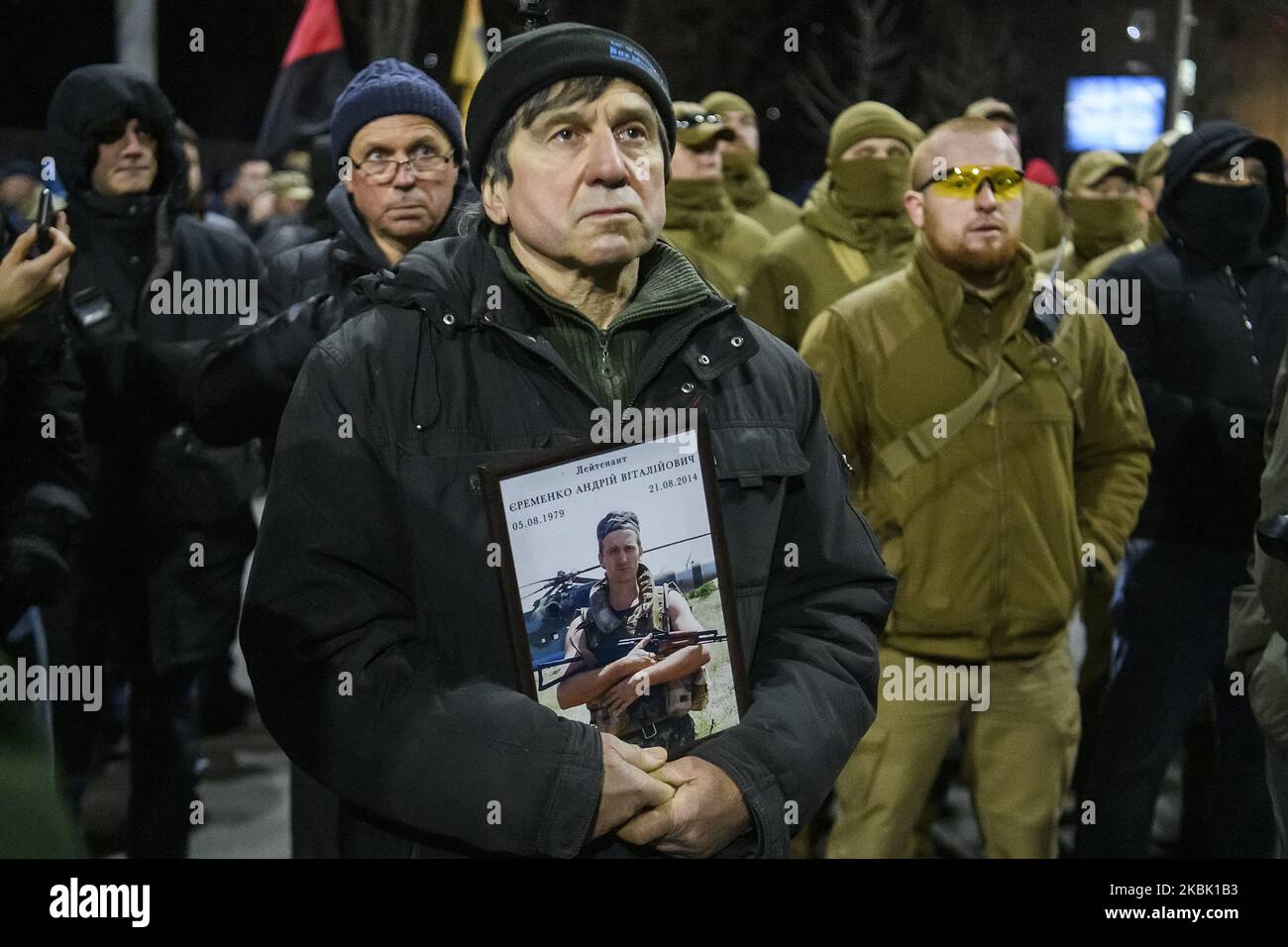Ukrainian veterans of the Eastern Ukrainian conflict, volunteers and ...
