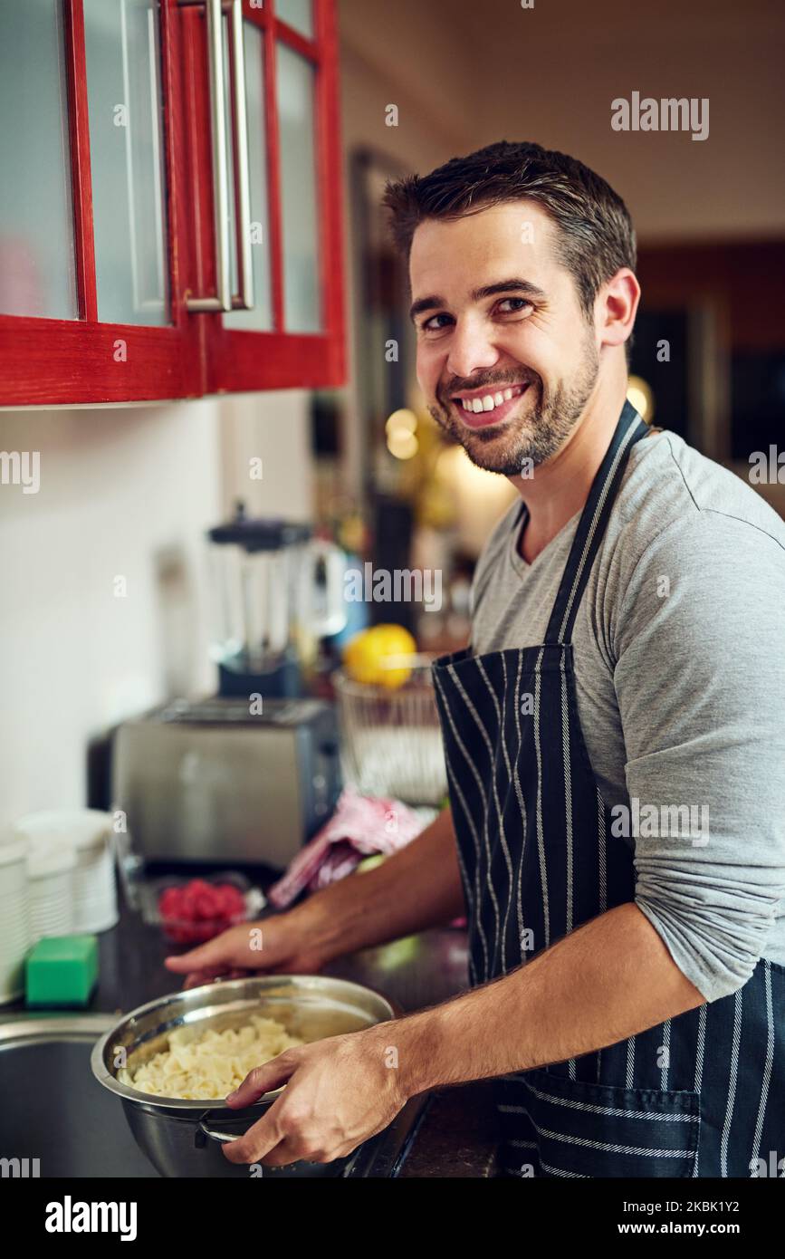 Man eating pasta home hi-res stock photography and images - Alamy