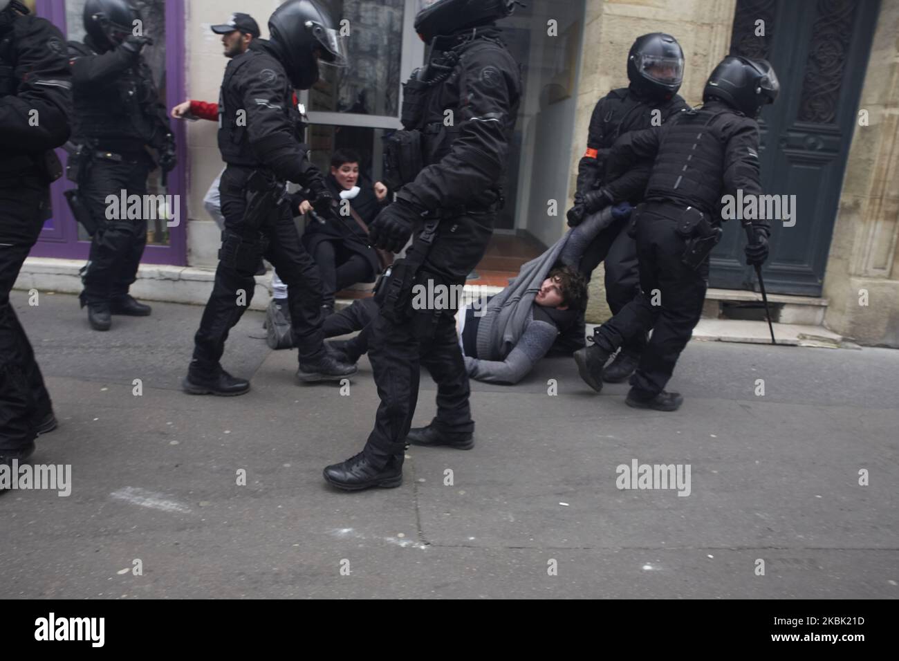 Police officers member hi-res stock photography and images - Alamy