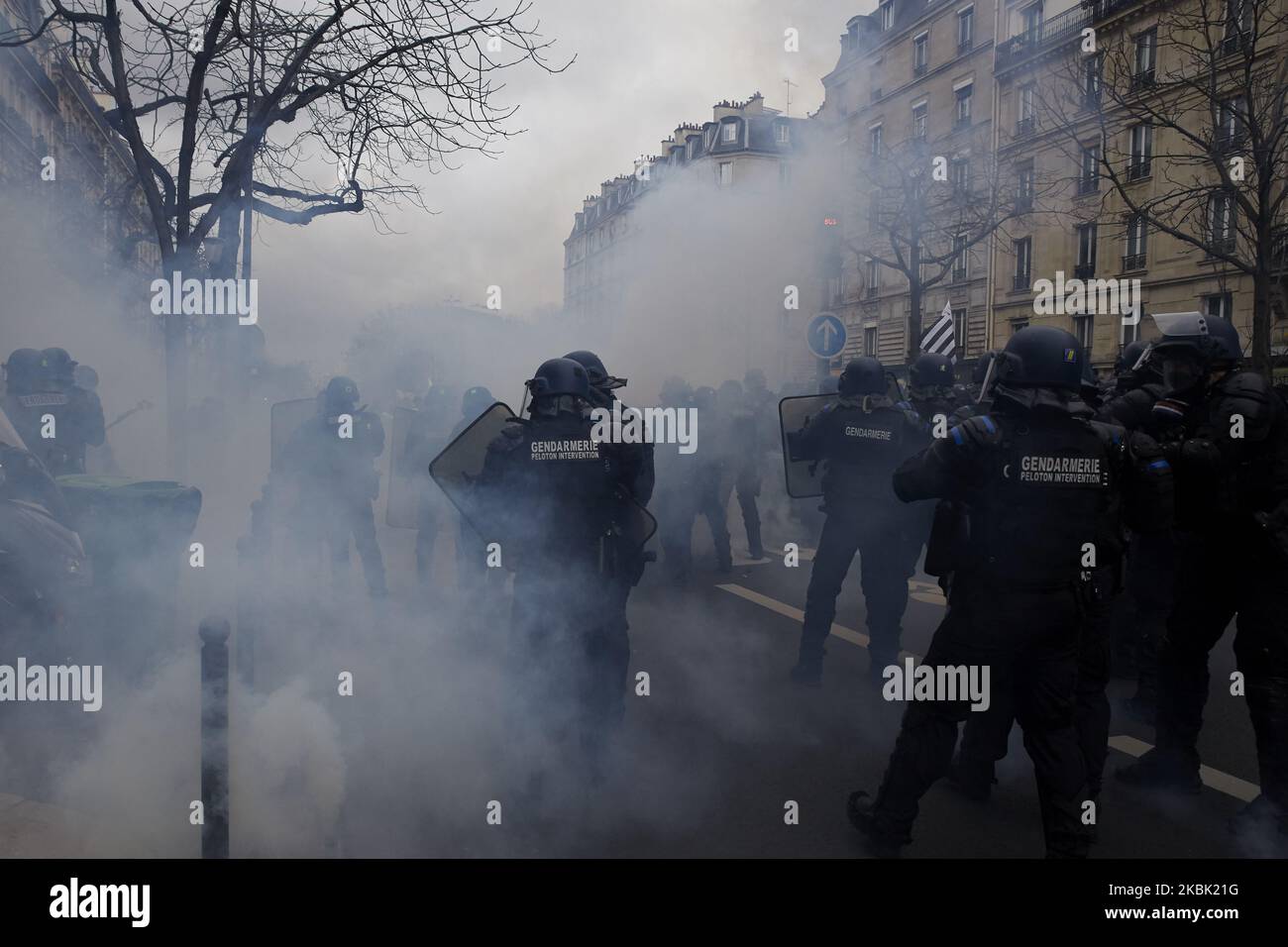 Black block demonstrators hi-res stock photography and images - Alamy