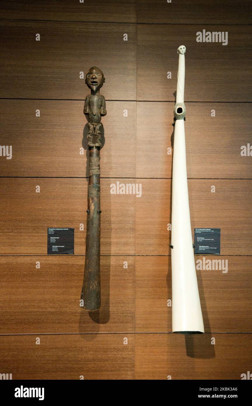 Side-blown trumpet (Cameroon, 1972) and ivory side-blown horn ...