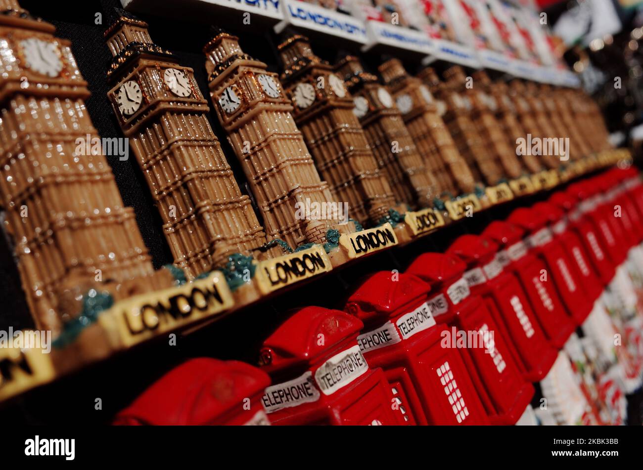 London-themed souvenir fridge magnets of Big Ben and iconic red ...