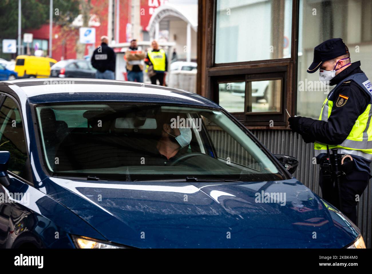 Checkpoint control hi-res stock photography and images - Alamy