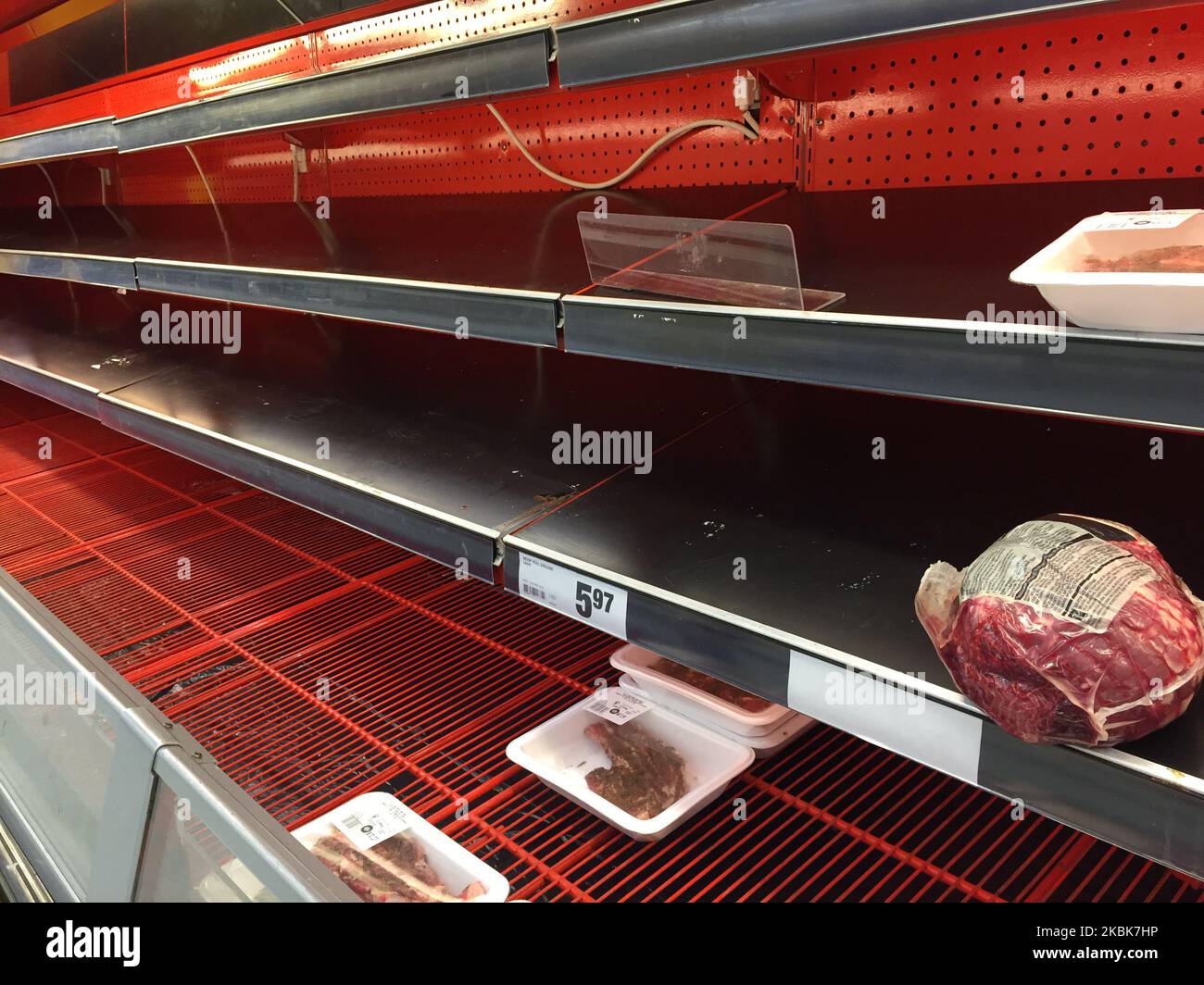 Meat in freezer paper hi-res stock photography and images - Alamy