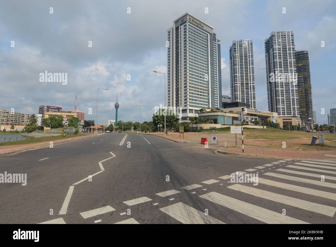 Colombo roads hi-res stock photography and images - Alamy