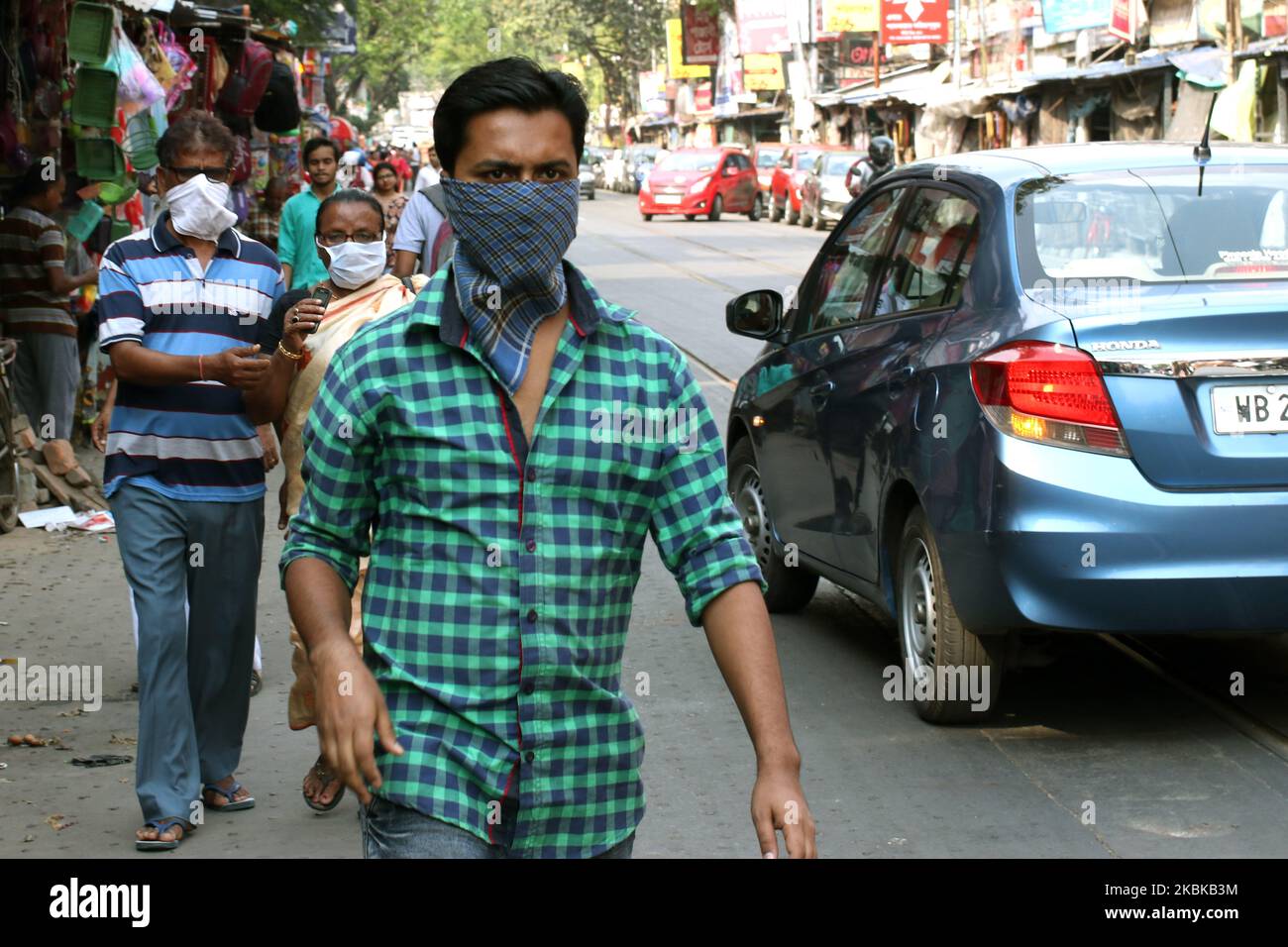 Indian wears face masks hi-res stock photography and images - Alamy
