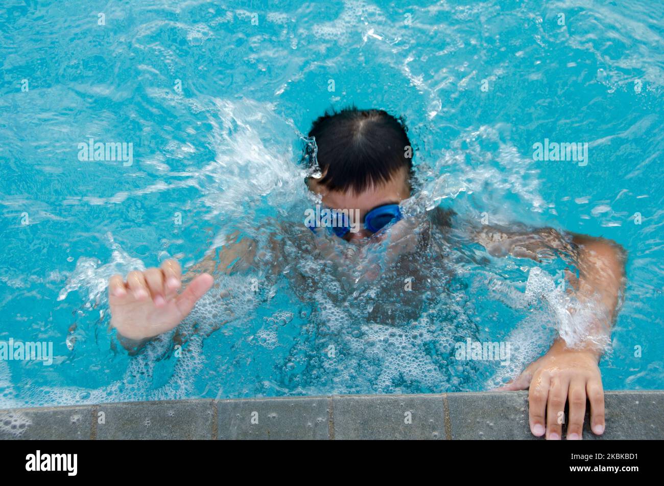 Dive in swimming pools hi-res stock photography and images - Alamy