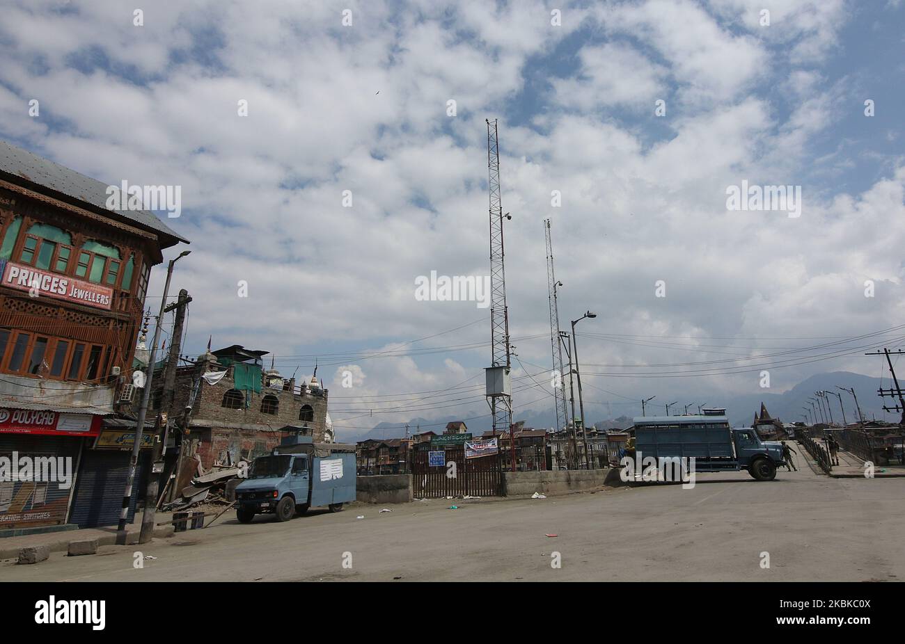 Indian paramilitary vehicles hi-res stock photography and images - Alamy