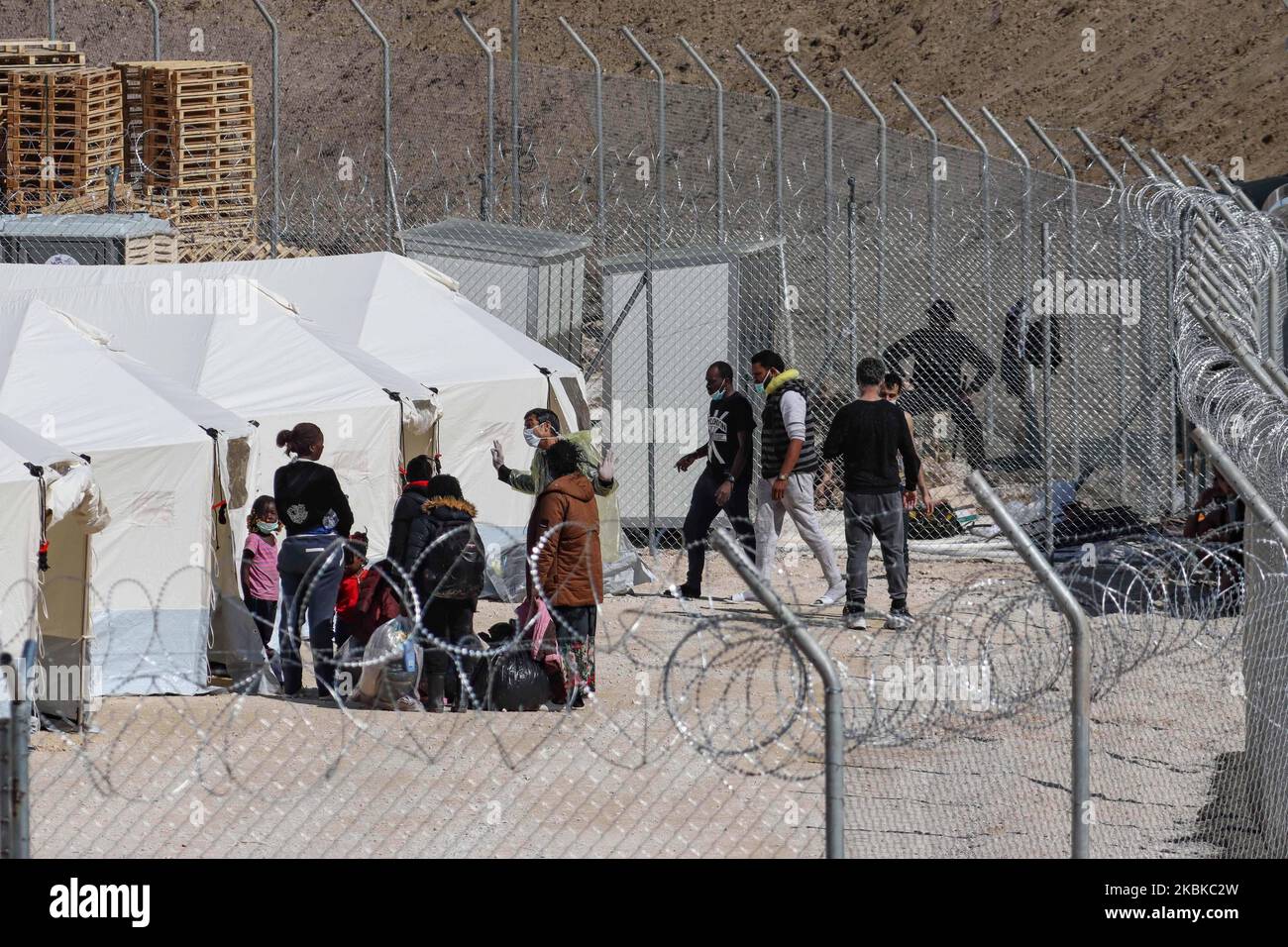 New refugee camp structure hi-res stock photography and images - Alamy