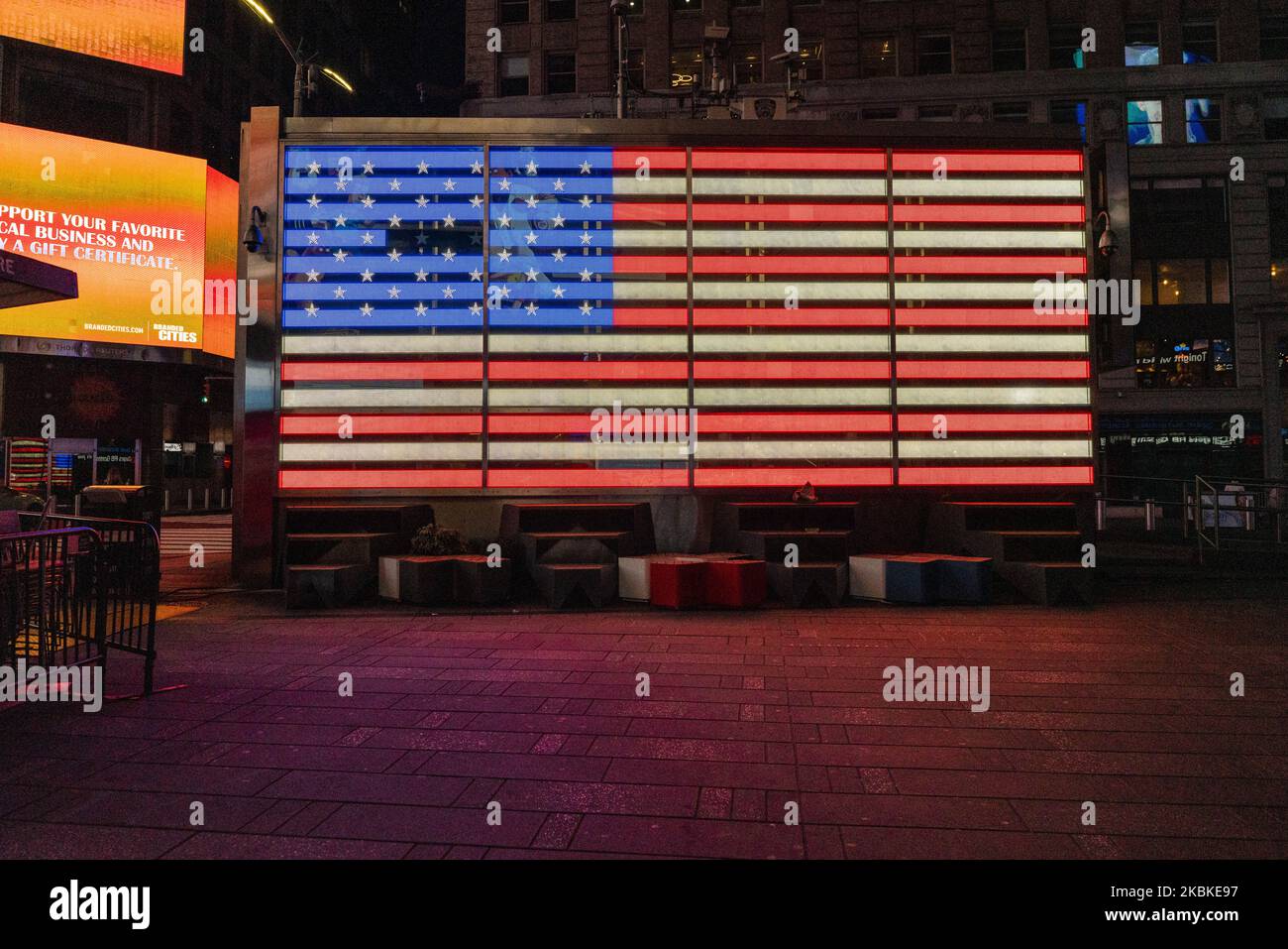 American flag installation hi-res stock photography and images - Alamy