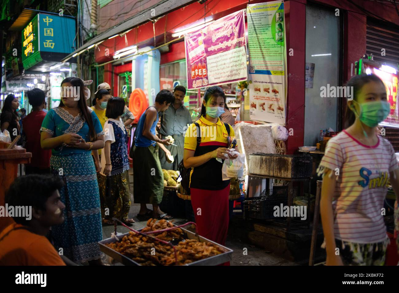Commuter wearing face mask, amid concerns of the COVID-19 coronavirus ...