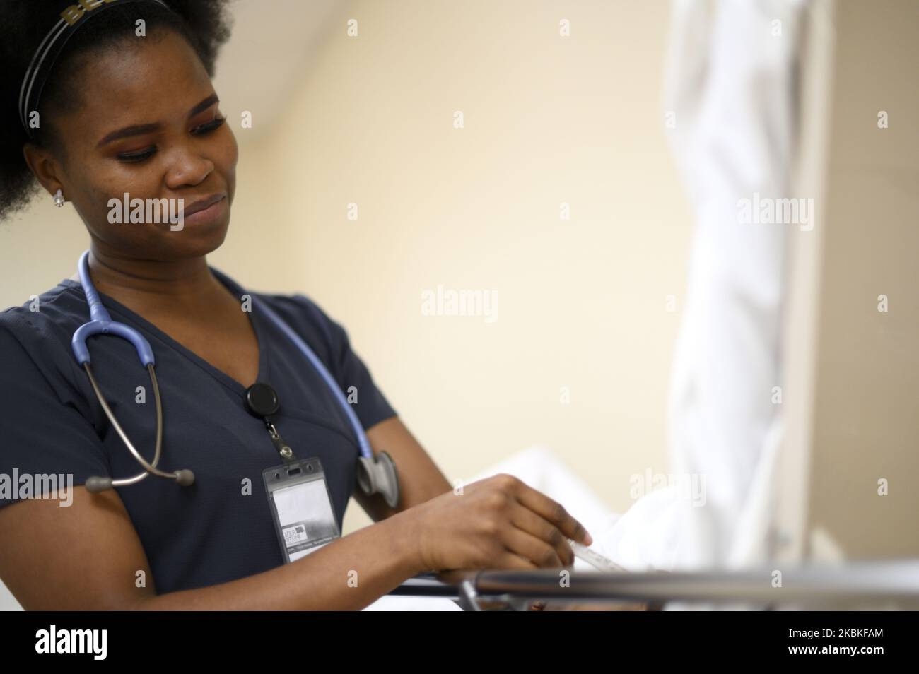 Medical student with instructions hi-res stock photography and images ...