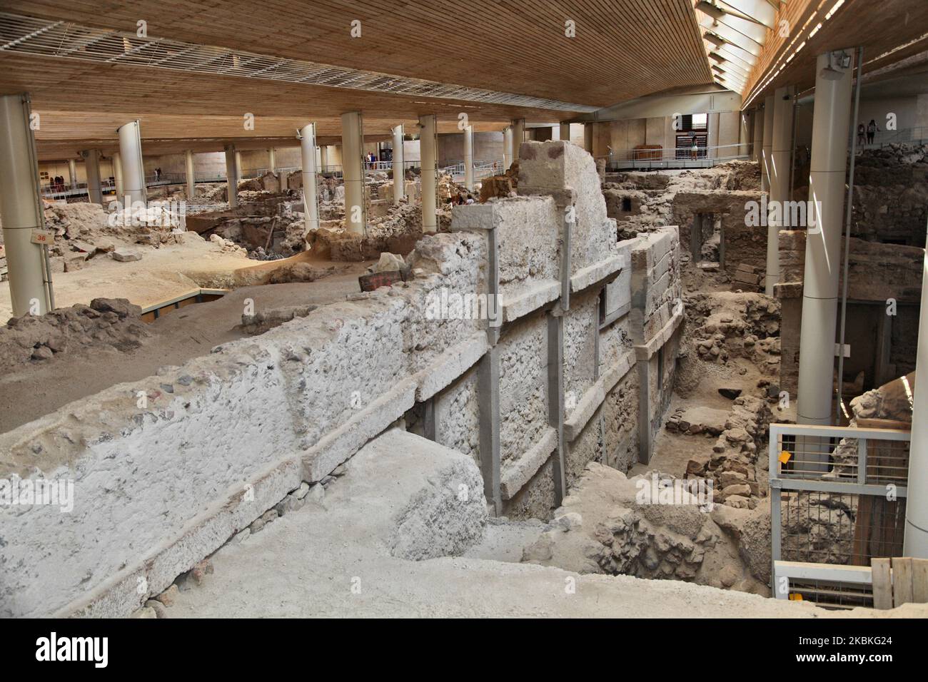 Platos story of atlantis hi-res stock photography and images - Alamy