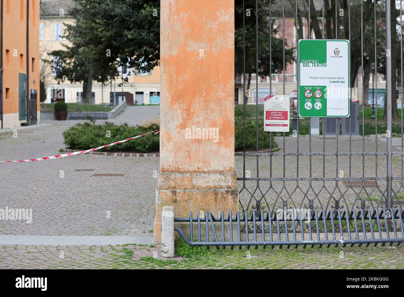 Park "Giardino del Teatro" closed to avoid crowds of people during ...