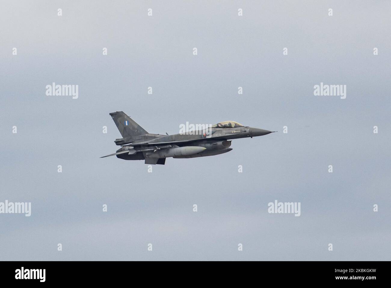 Fighter low pass sea hi-res stock photography and images - Alamy