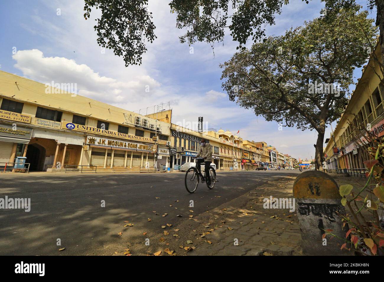 Deserted mi road hi-res stock photography and images - Alamy