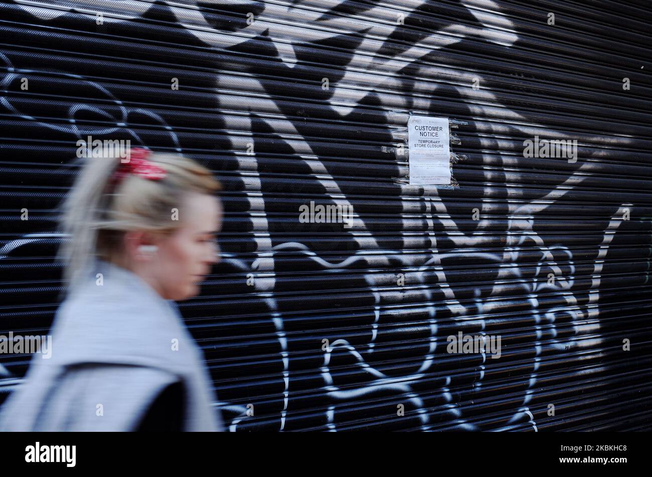 Shuttered cosmetics store hi-res stock photography and images - Alamy