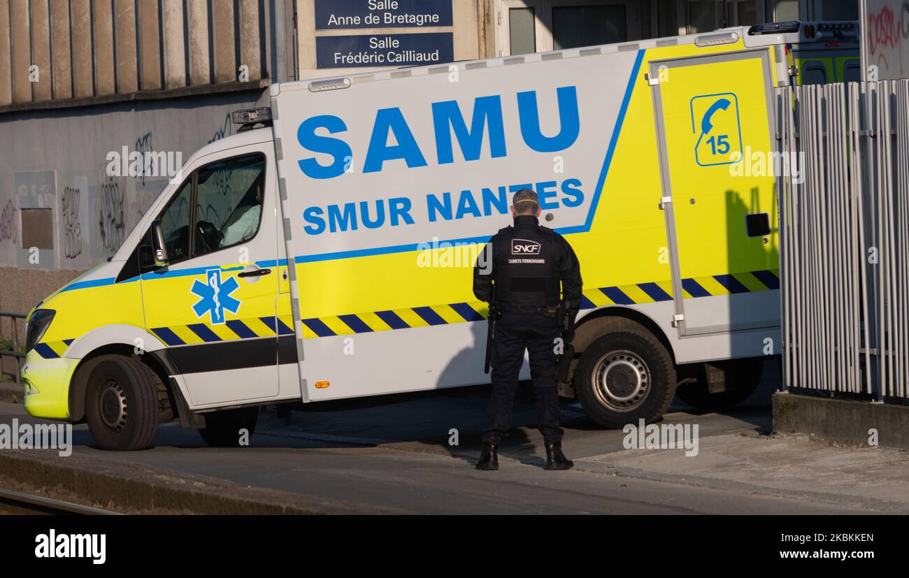 Samu ambulances hi-res stock photography and images - Alamy