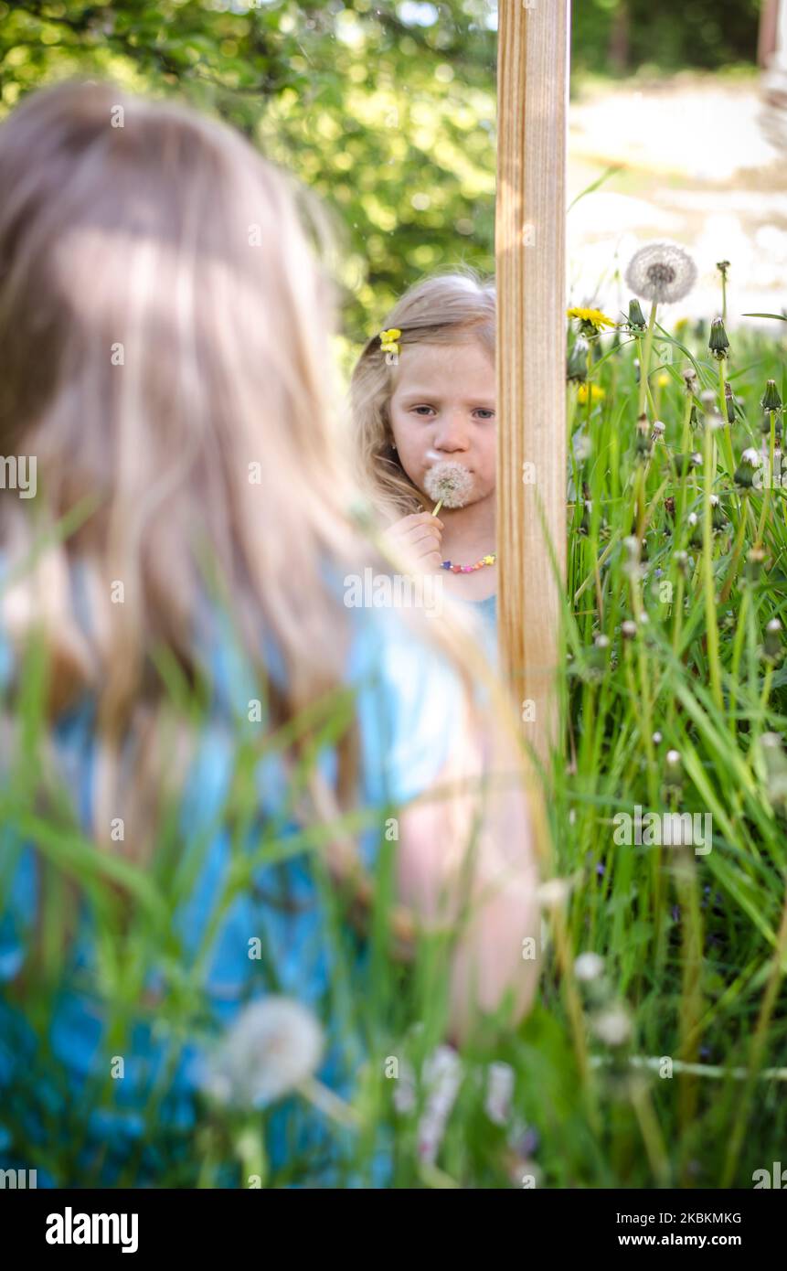 Child reflection happy hi-res stock photography and images - Alamy
